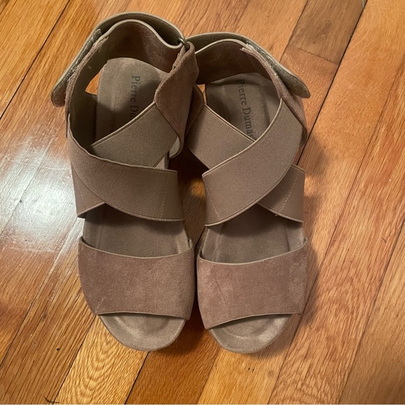Pierre Dumas | Shoes | Pierre Dumas Tan Strappy Sandals | Poshmark